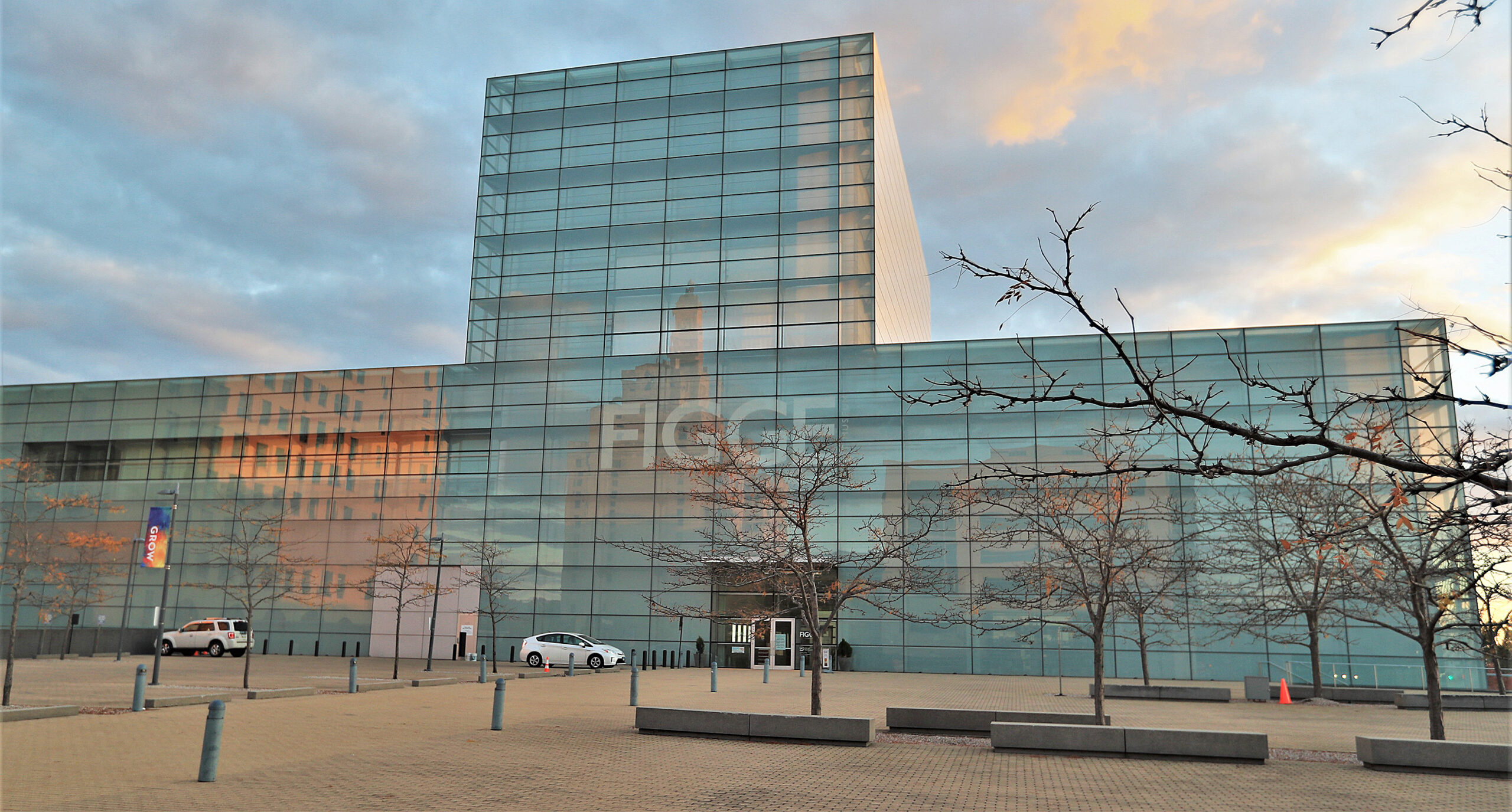 Sculpture, yoga, meditation create an oasis of calm at Figge