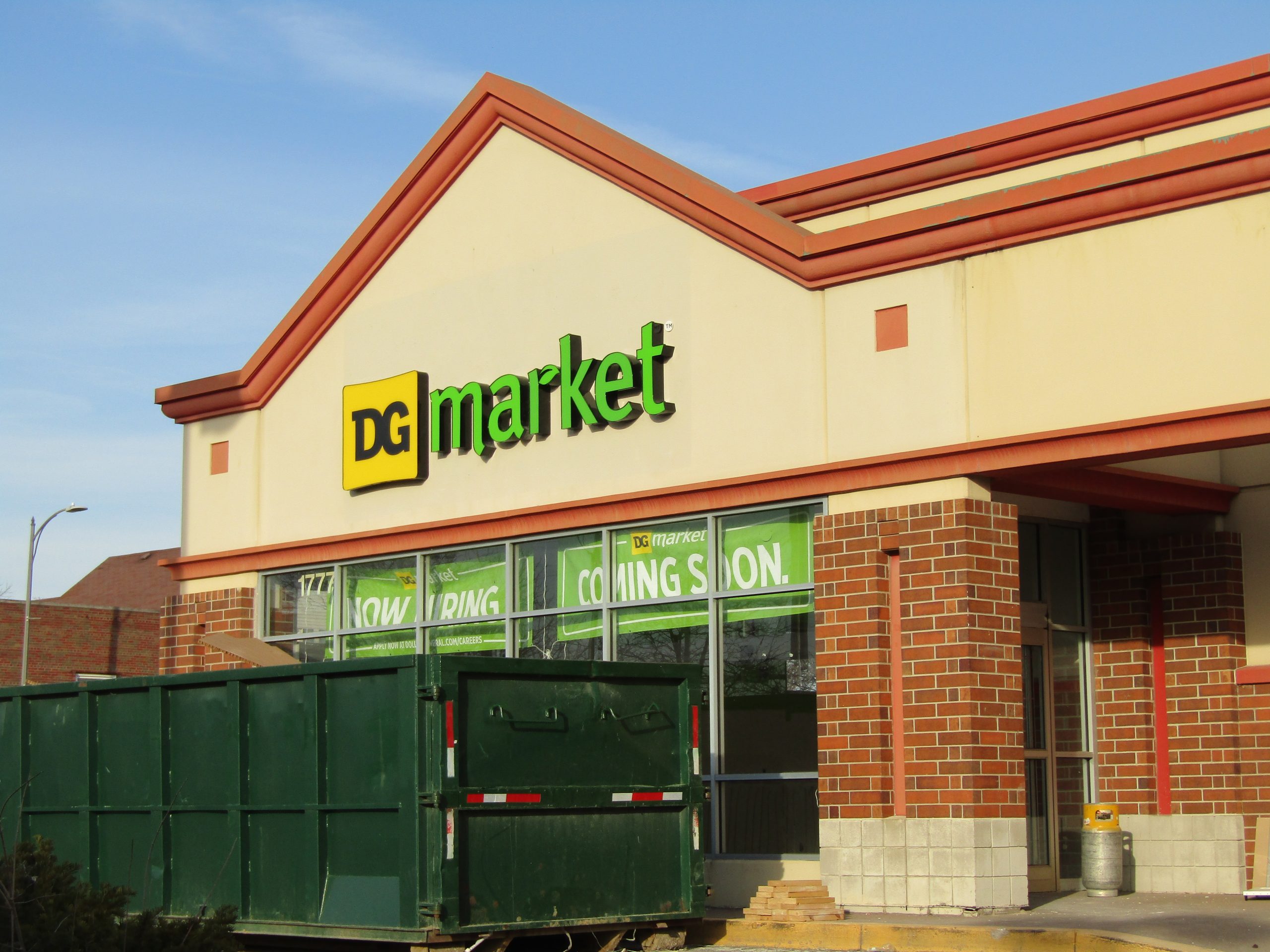 DG Market opening this spring at Five Points in Davenport