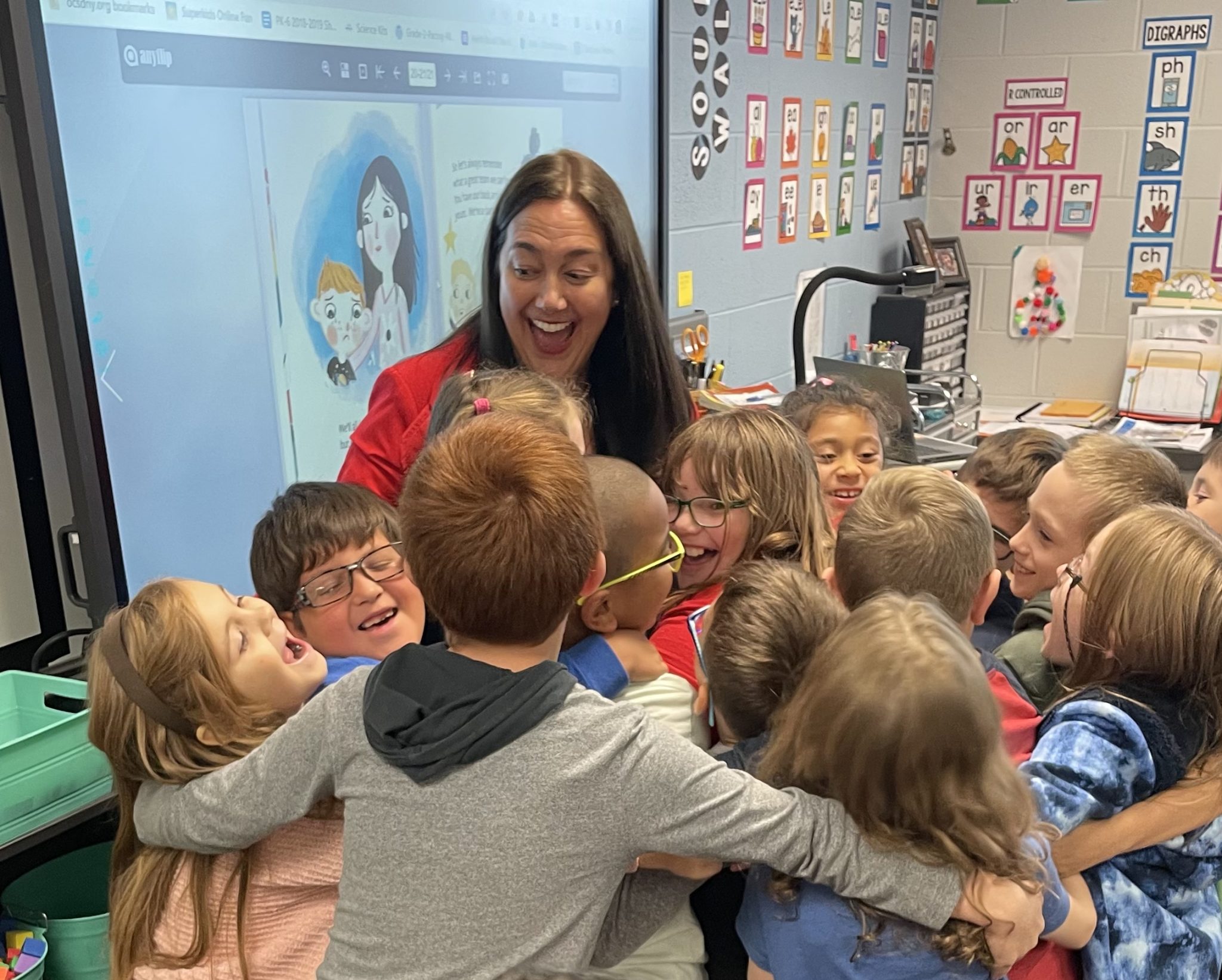 ‘Freedom Writers' author inspires big River Bend Food Bank donations