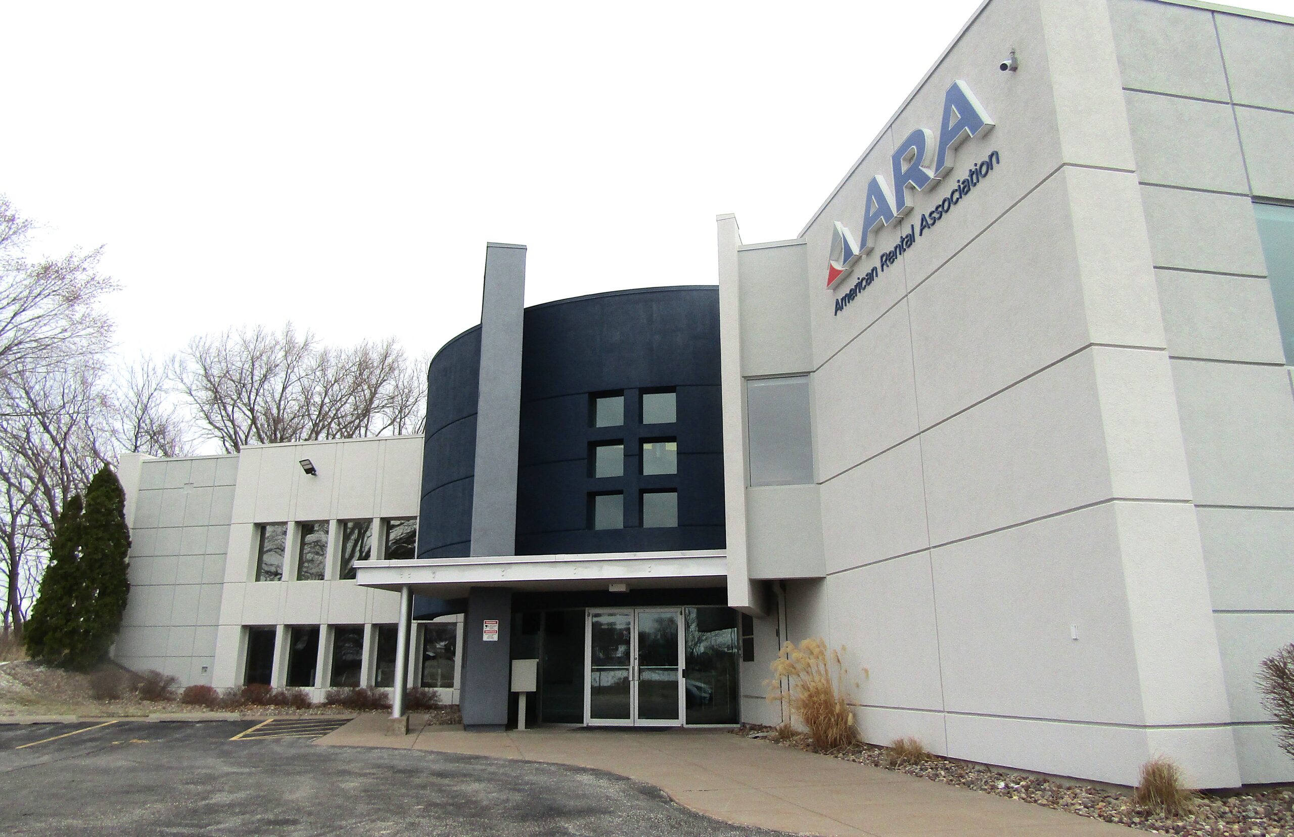 ARA moving headquarters from Moline to Dallas