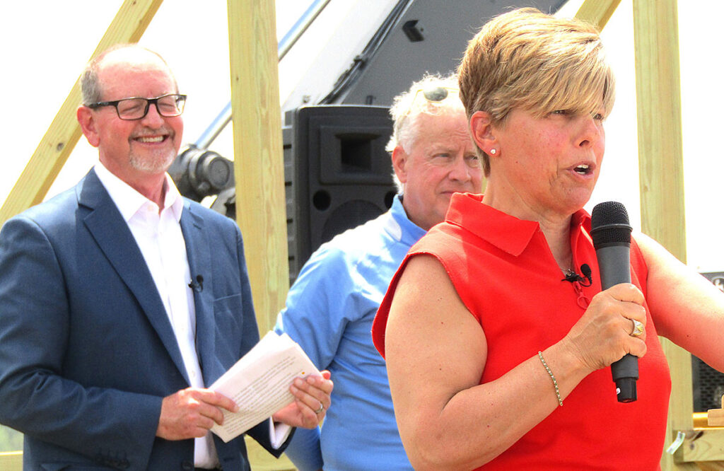 New bank branch, HQ will be ‘coolest building’ in area