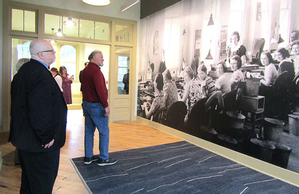 Kent gives historic Muscatine building a ‘new burst of life’