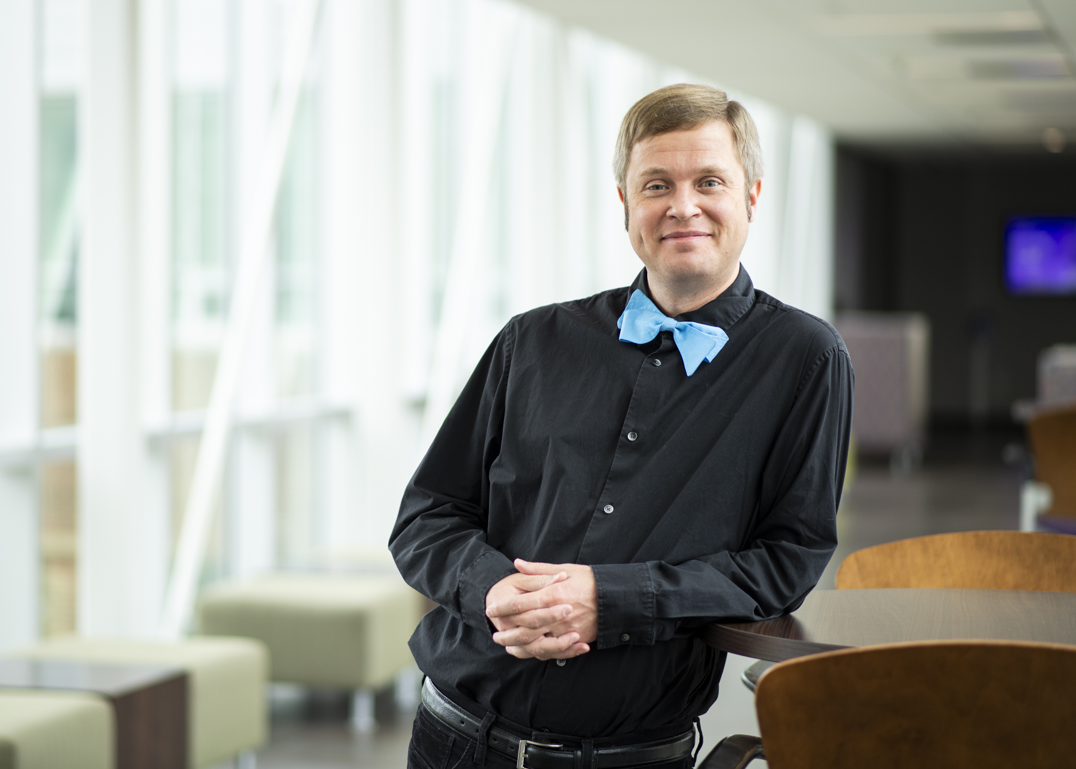 WIU professor receives prestigious research program award